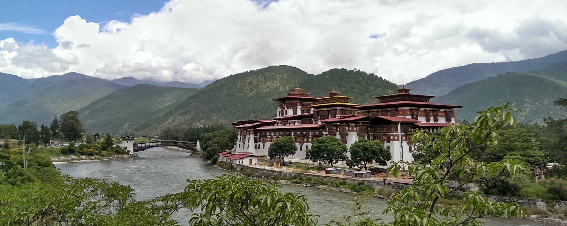 Luxury Getaways - Bhutan Travel Guide: Thimphu, Paro, Punakha