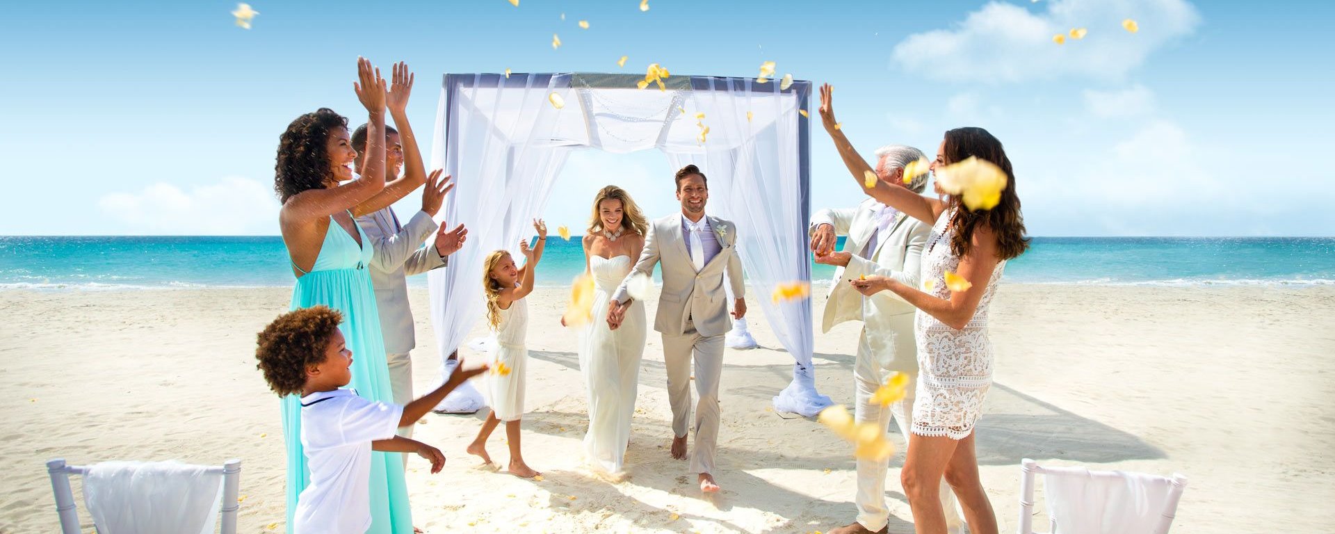 Luxury Beach Hotels | Luxury Hotels near beach | Luxury Beach Hotels ...